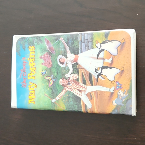 Disney | Portable Audio & Video | Walt Disneys Mary Poppins | Poshmark